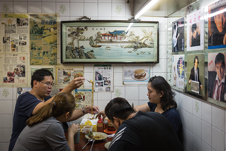 Lan Fong Yuen – an internationally renowned brand sitting on the street ...